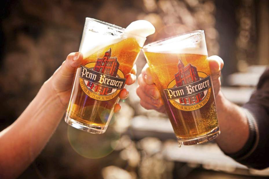 266648gtrlivbeeroktoberfest01092618