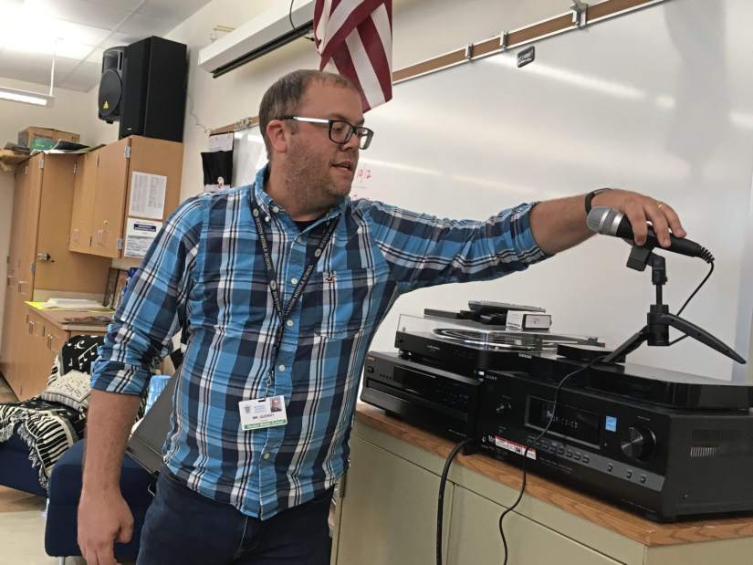 333877vndburrellteacher101318