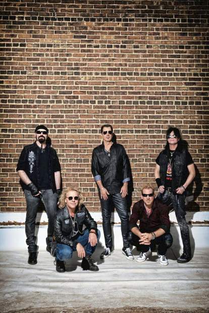 365259gtrlivnightranger1102218