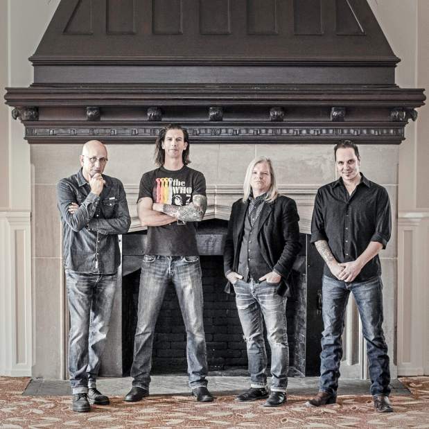 415561PTRCLARKSSONGPHOTO110718