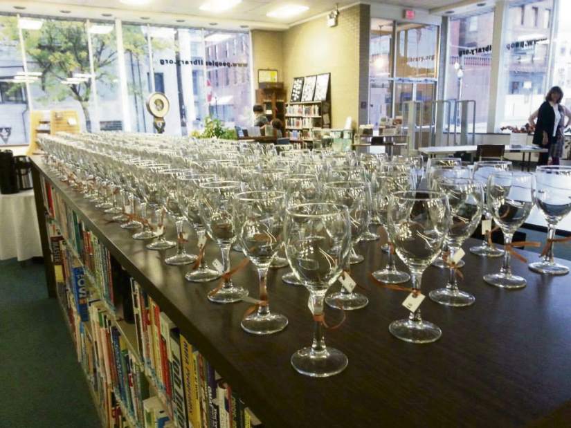 GTRLIVPEOPLESWINE101117