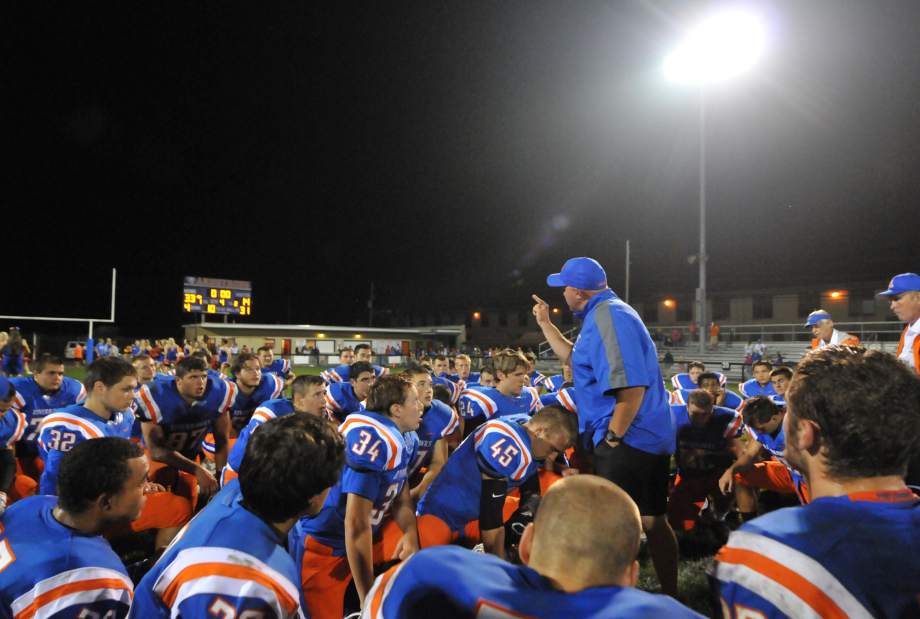 LTArmstVsHoliday11090415