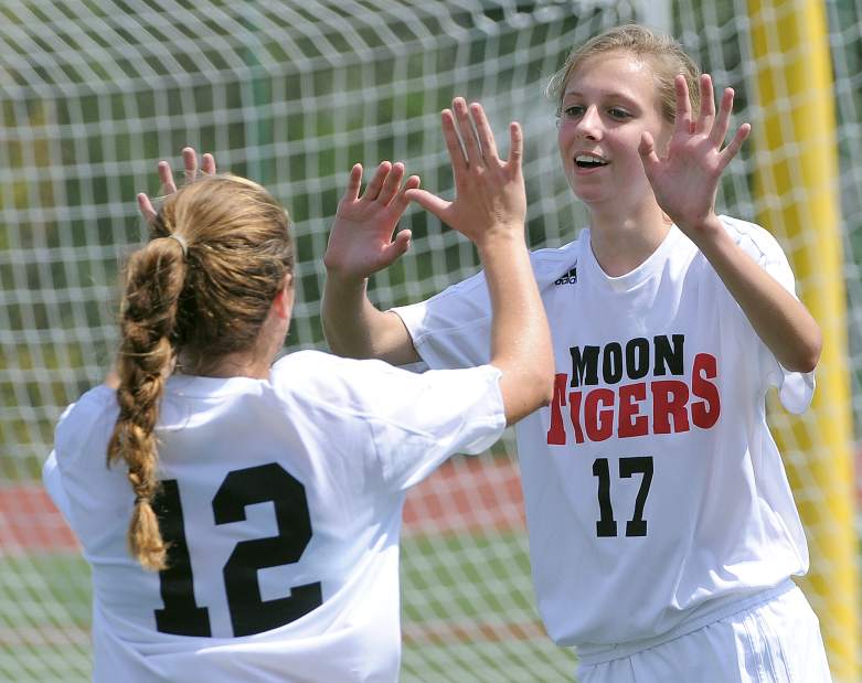 PTRGsoccerMoon03100913