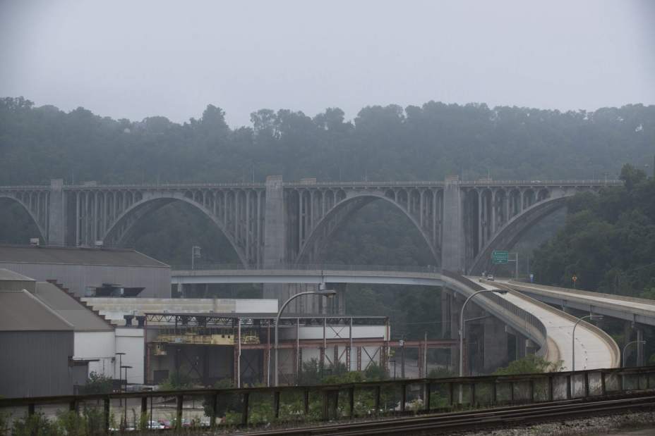 PTRLIVARCHITECTURE01080716