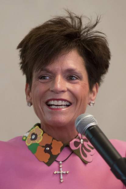 PTRLIVNEMACOLIN3032115