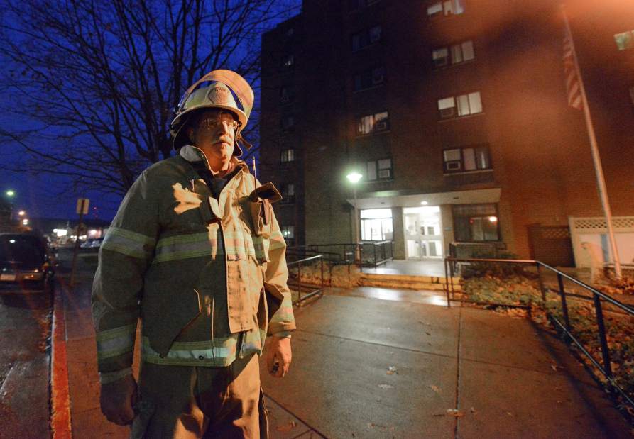 VNDBrackHallFire2120614