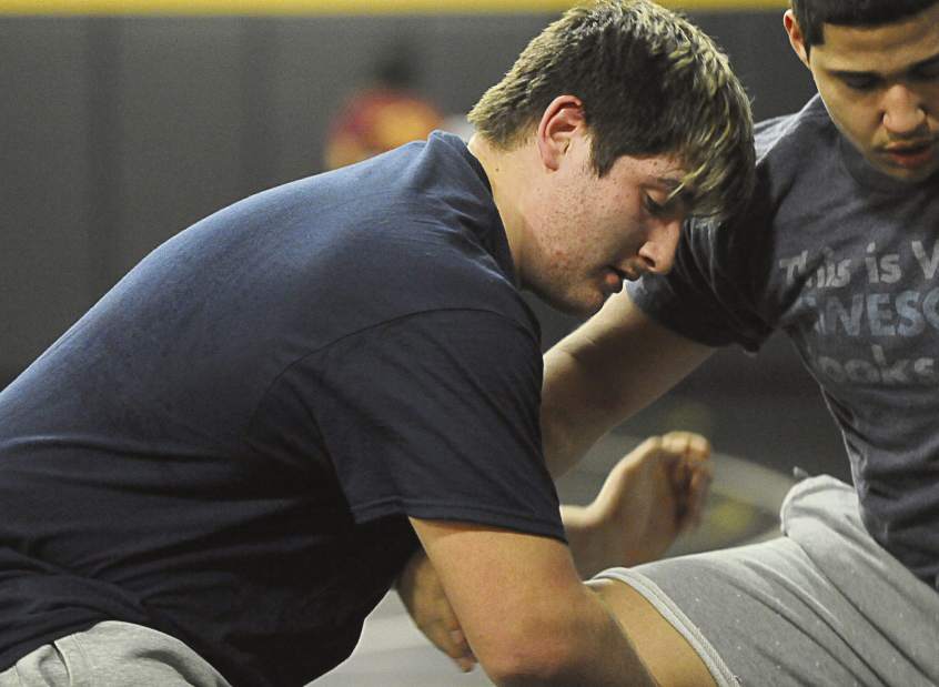 VNDwrestlefeatch02010417