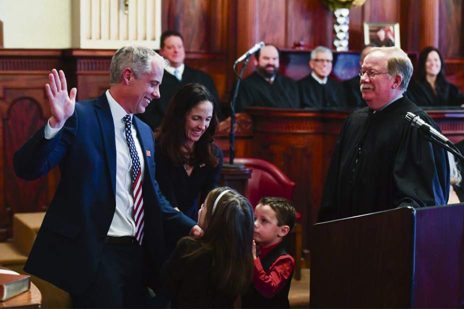 gtrLOElectionCeremony004123017