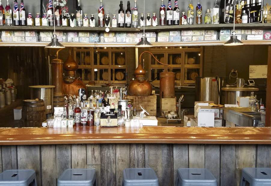 gtrTKwhiskeylibertypole102617