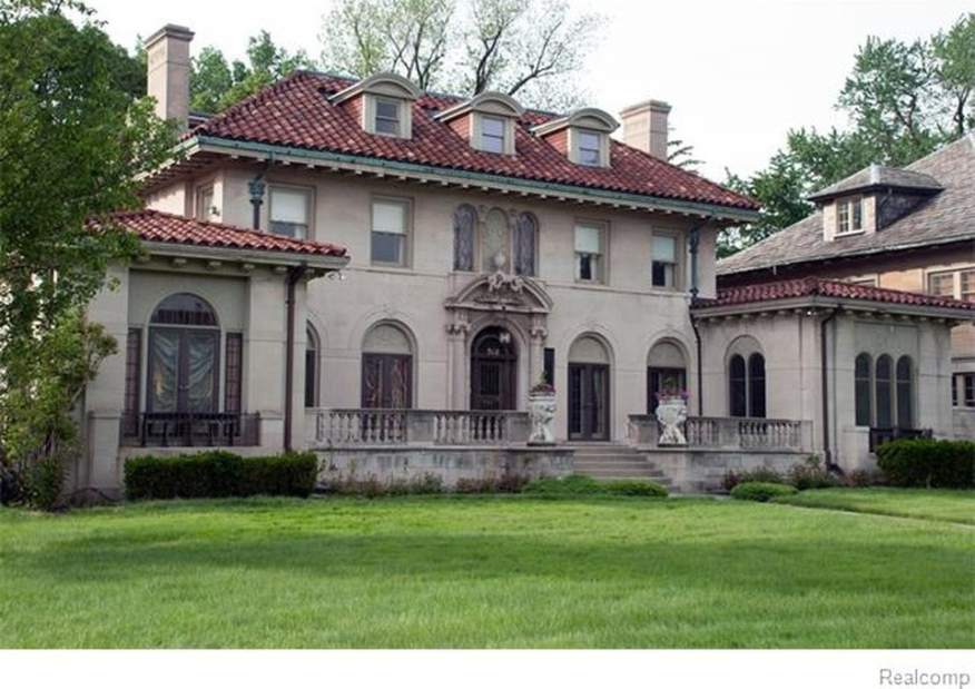 ptrLIVcelebhome1092515