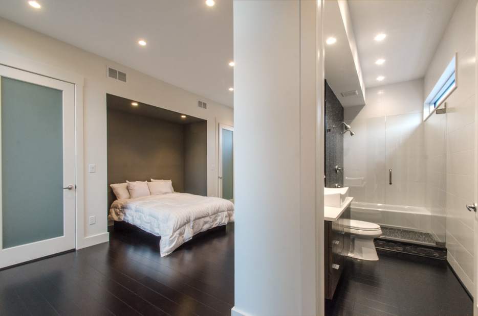 ptrLIVglasshouse4100215