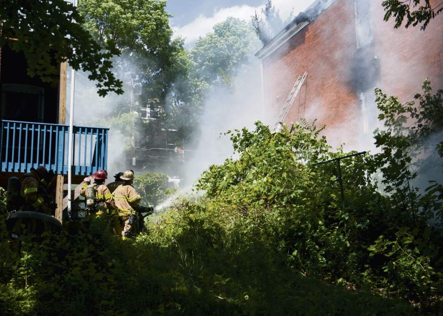 ptrLOhousefire04060716