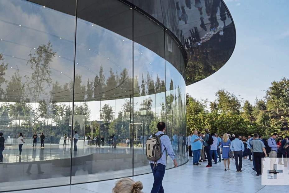 ptrappleglass02022018