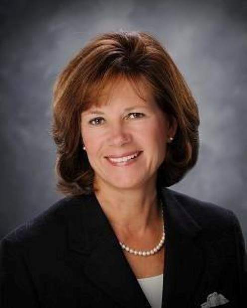 ptrfemaleexecs2081113