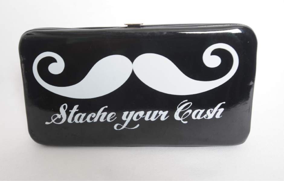 ptrlivmustache9052513