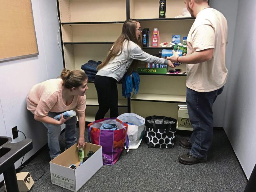 vndARclothescloset031917