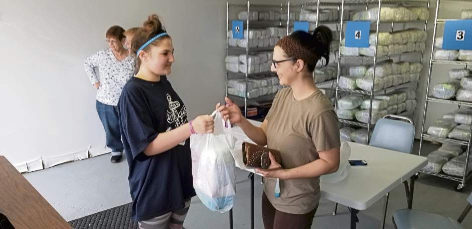 vnddiaperpantry0415182