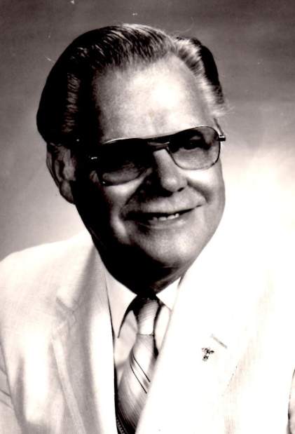 Lora Cooper's Instagram, Twitter & Facebook on IDCrawl