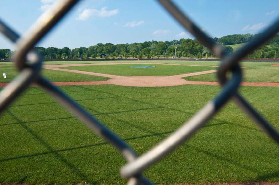 PTRUSCBALLFIELD03061115jpg